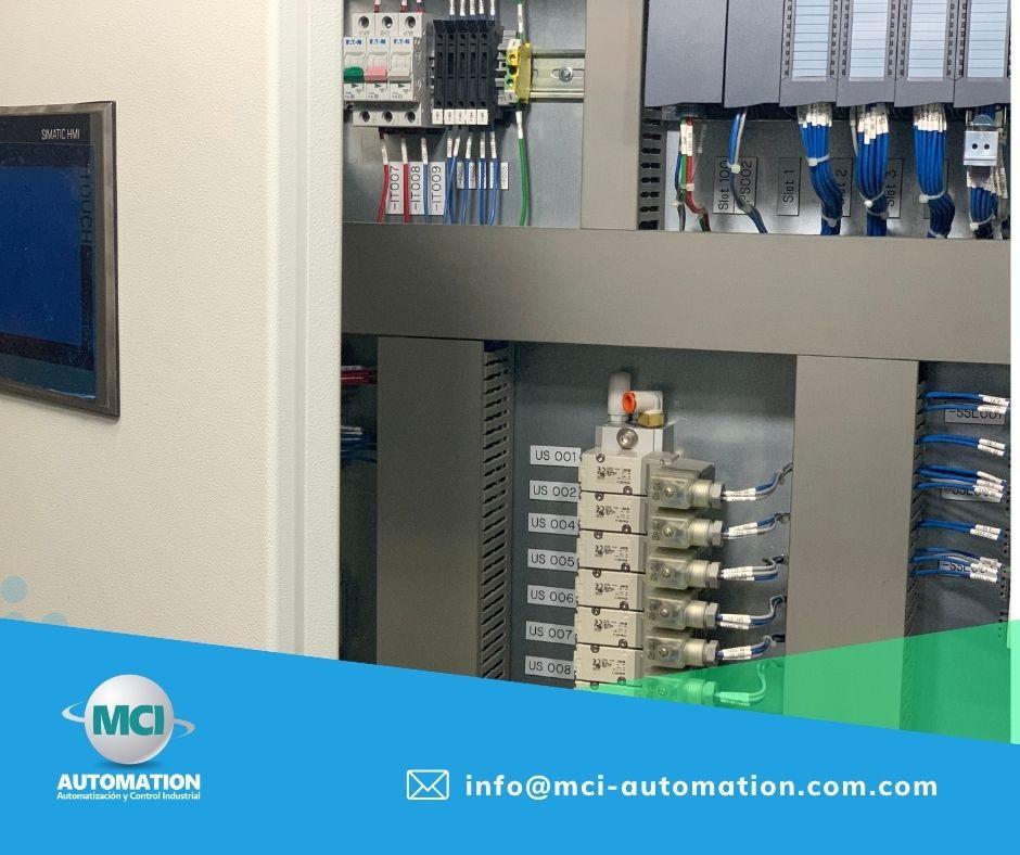 Paneles Eléctricos Personalizados Para Control De PLCs